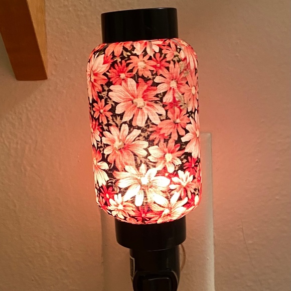 Accents | Chrysanthemum Oriental Japanese Fabric Night Light Lamp ...